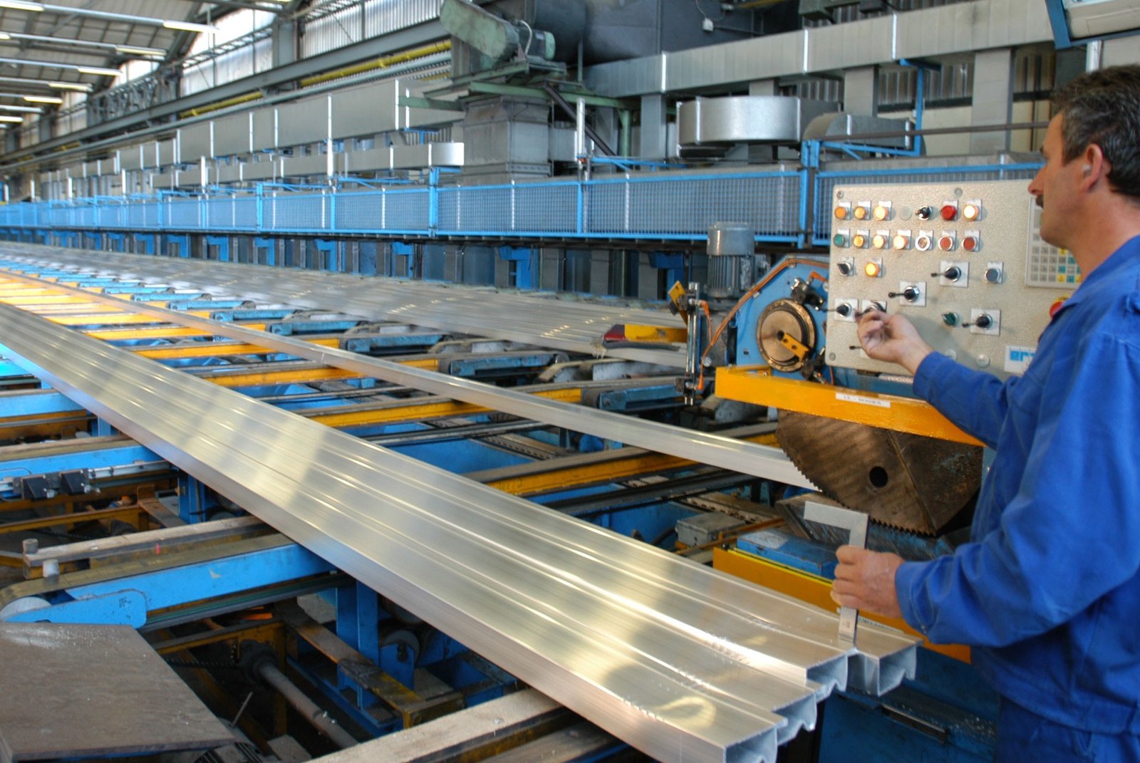 Advancements In Aluminium Extrusions Techniques Enable Stronger More ...